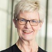 Lesley Hitchens AM | About | University of Technology Sydney